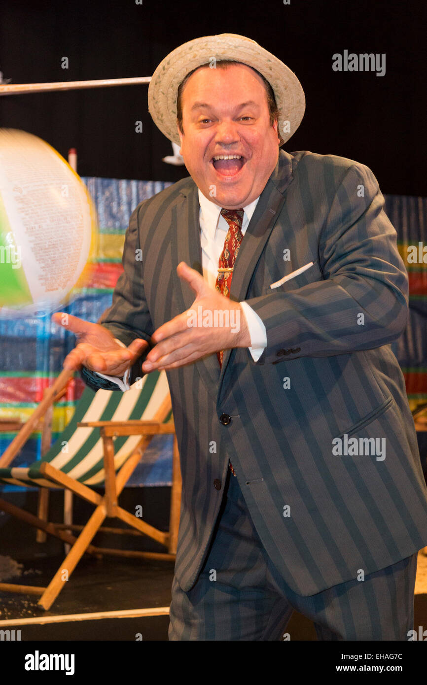 Former EastEnders actor Shaun Williamson. The New Wimbledon Theatre ...
