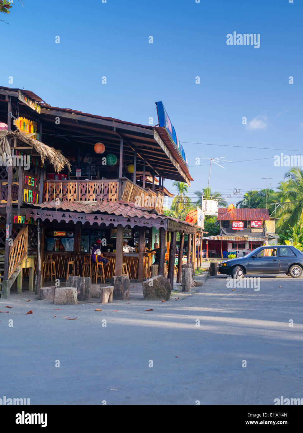 Maxis restaurants hi-res stock photography and images - Alamy