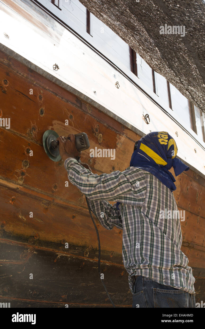 Job repairing a boat hi-res stock photography and images - Alamy