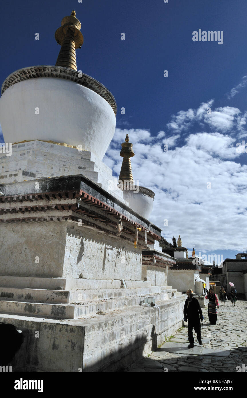 Shigatse, Tashilhunpo Monastery Stock Photo - Alamy