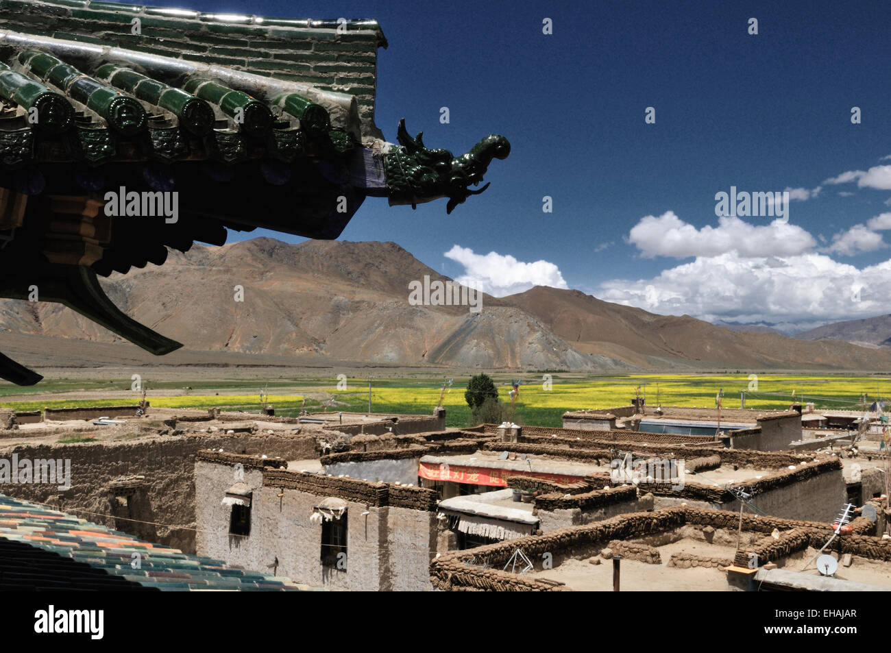 Shalu tibet hi-res stock photography and images - Alamy