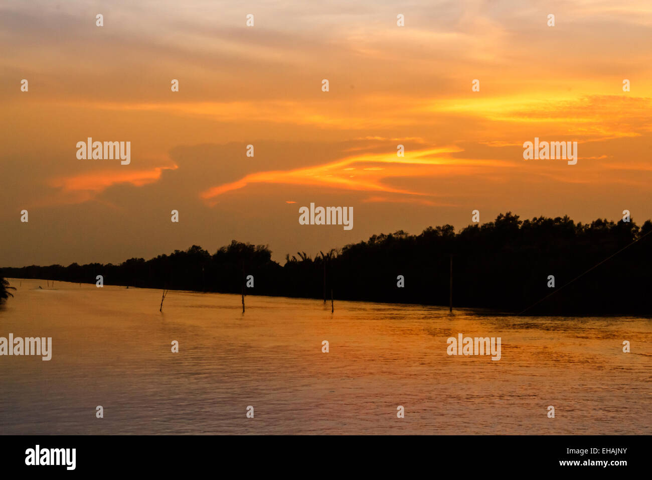 Orange color river hi-res stock photography and images - Alamy