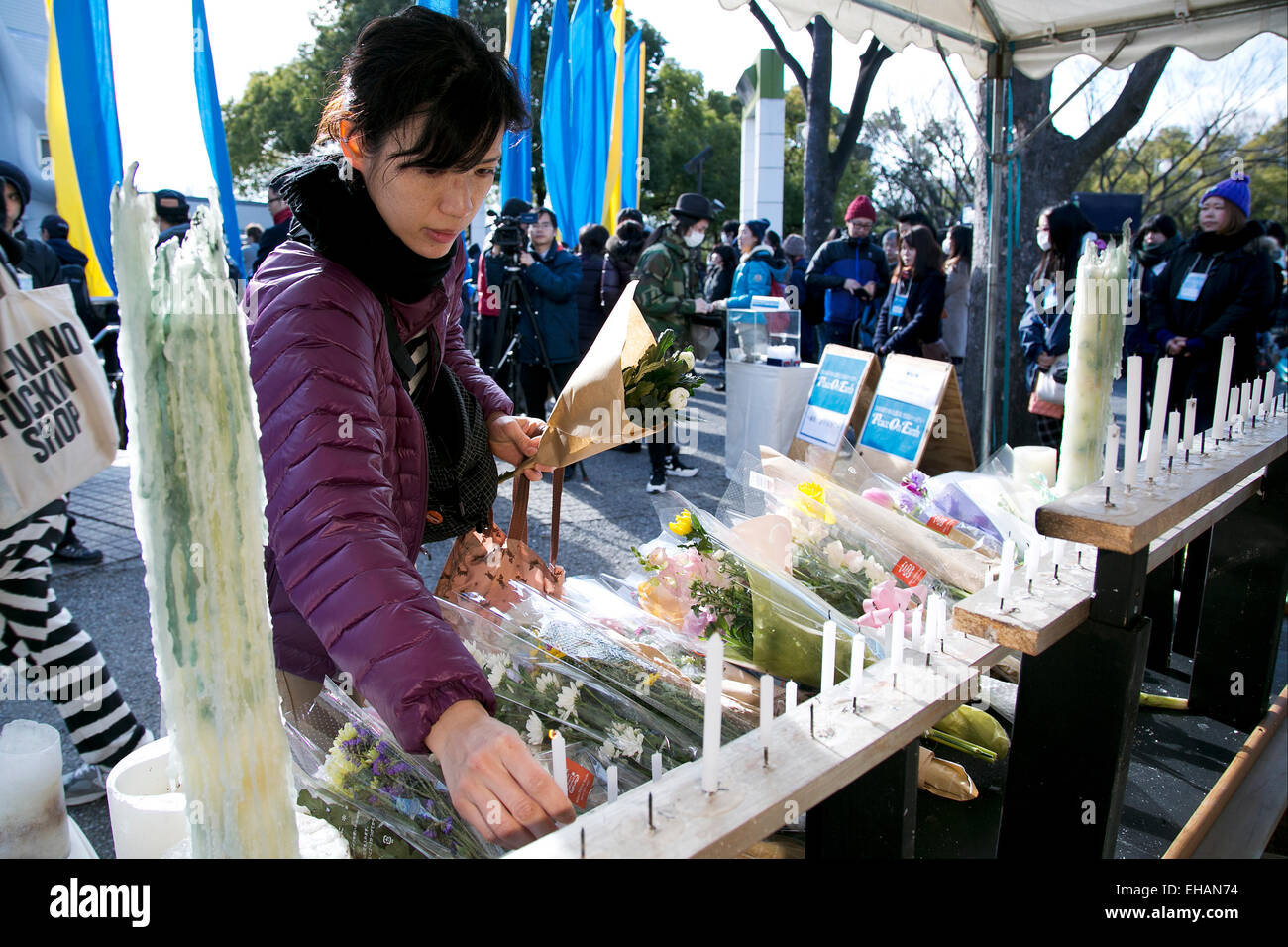 Tokyo, Japan. 11th March, 2015. Japan pauses to remember the 2011 ...