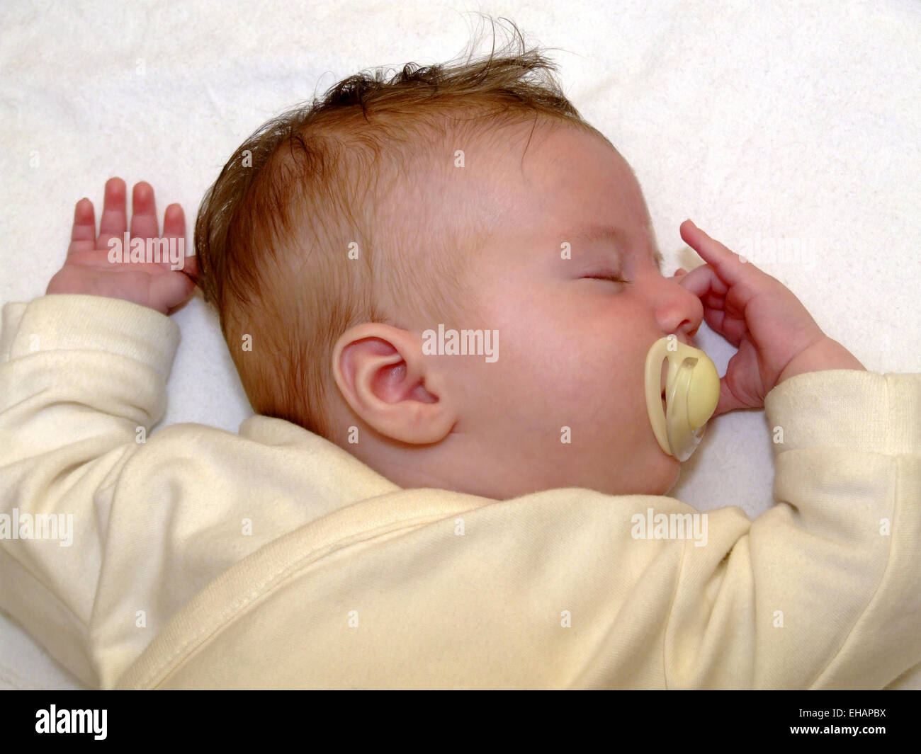 Babies sleep hi-res stock photography and images - Alamy