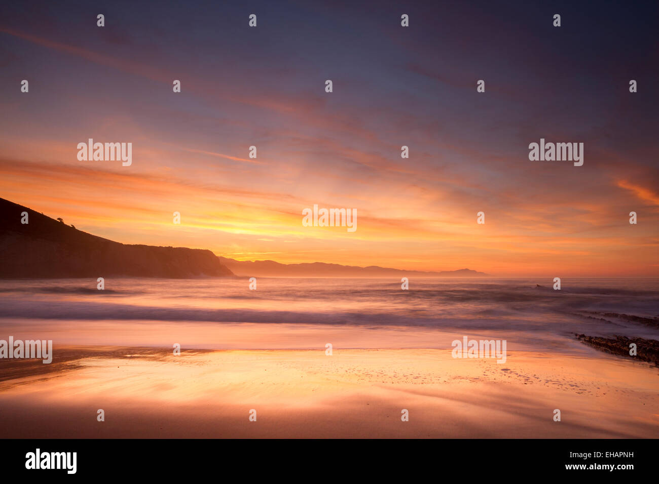 Sunset in Itzurun beach, Zumaia, Urola valley, Gipuzkoa, Basque Country ...