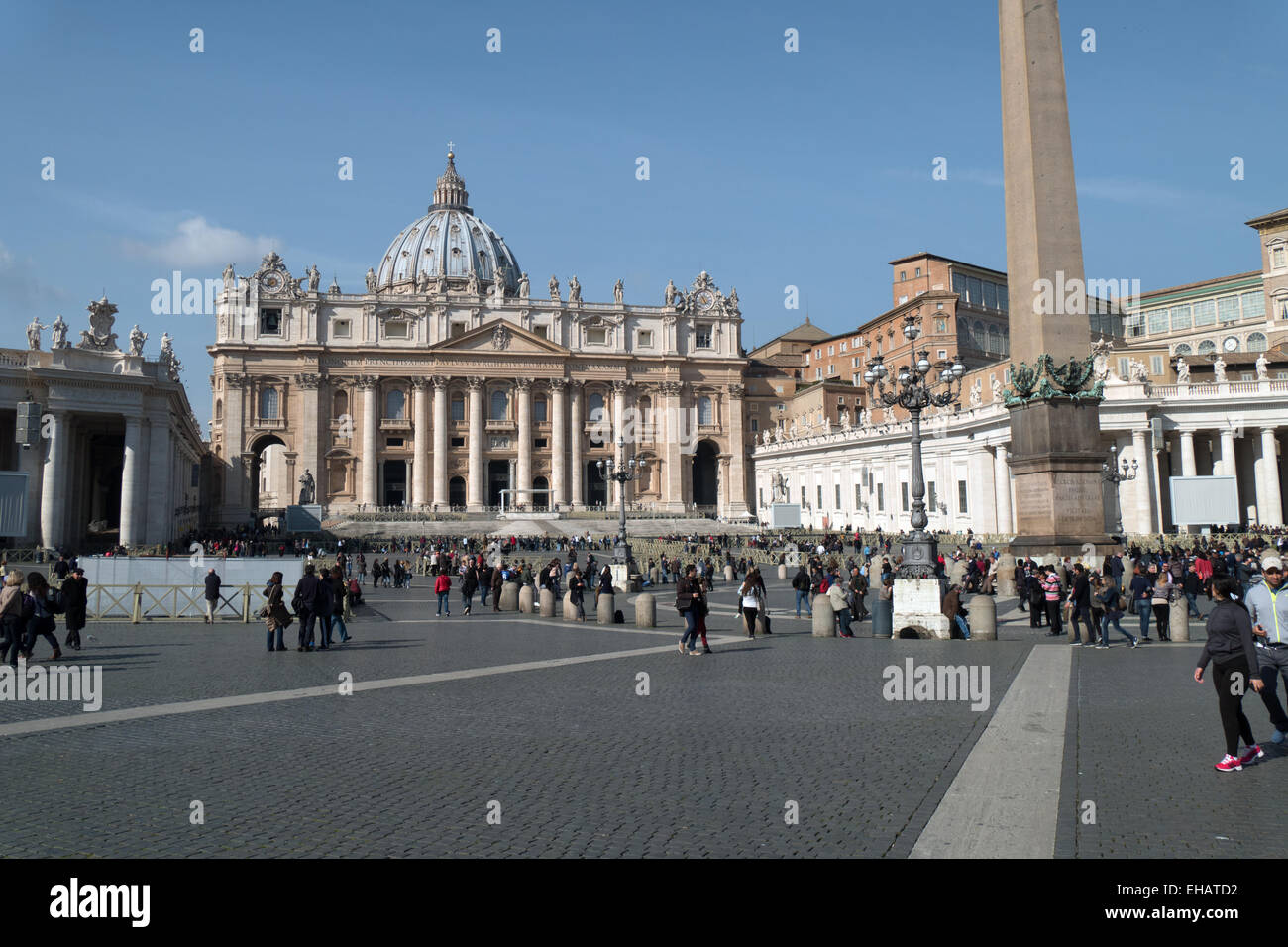 Monument, religion, religious building. St Peter's basilica with people ...