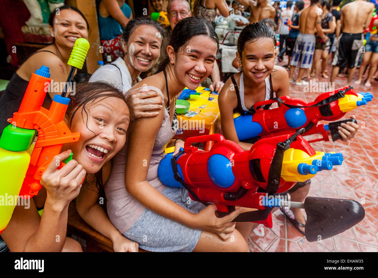 Songkran water festival teenagers hi-res stock photography and images ...