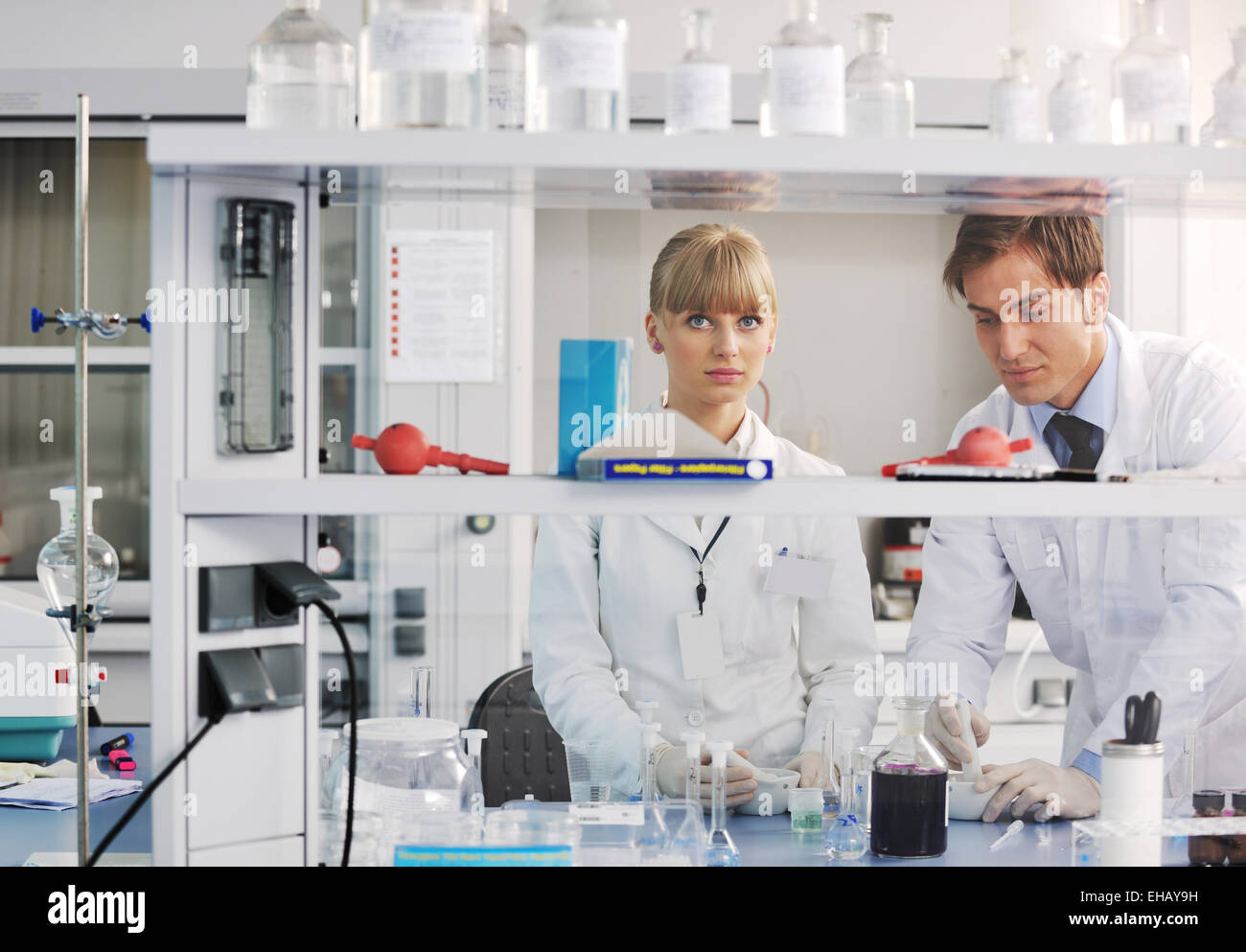 science people in bright lab Stock Photo - Alamy