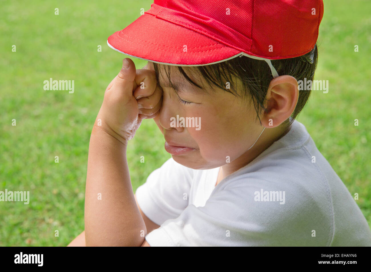 Crying japanese children hi-res stock photography and images - Alamy