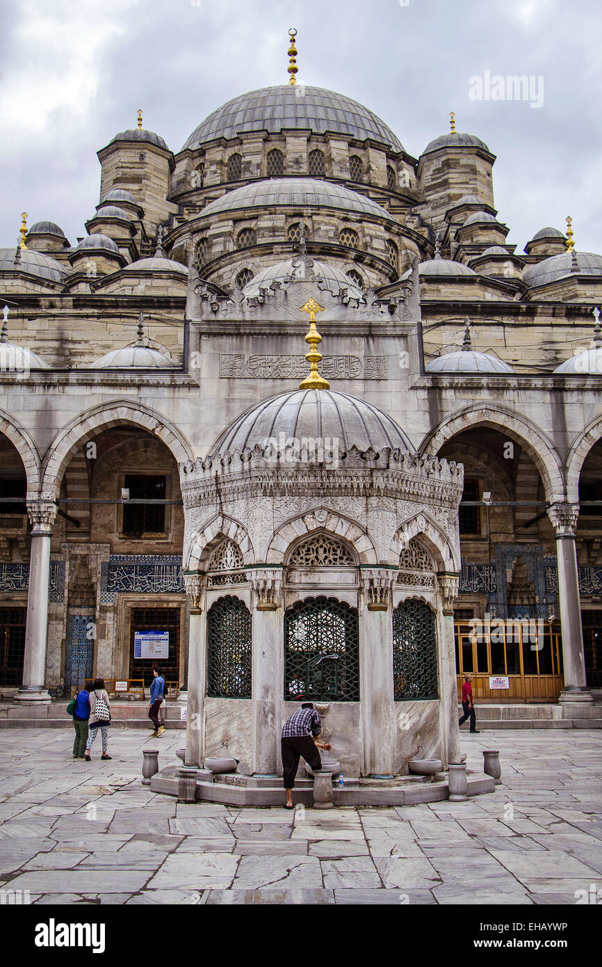 Turkey Istanbul Bosphorus Eminonu Mosque Stock Photo - Alamy