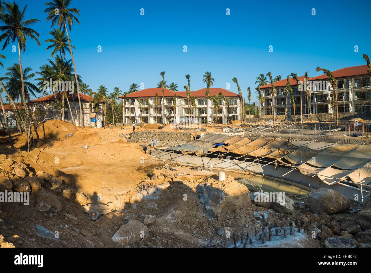 Srilanka building construction site hi-res stock photography and images ...