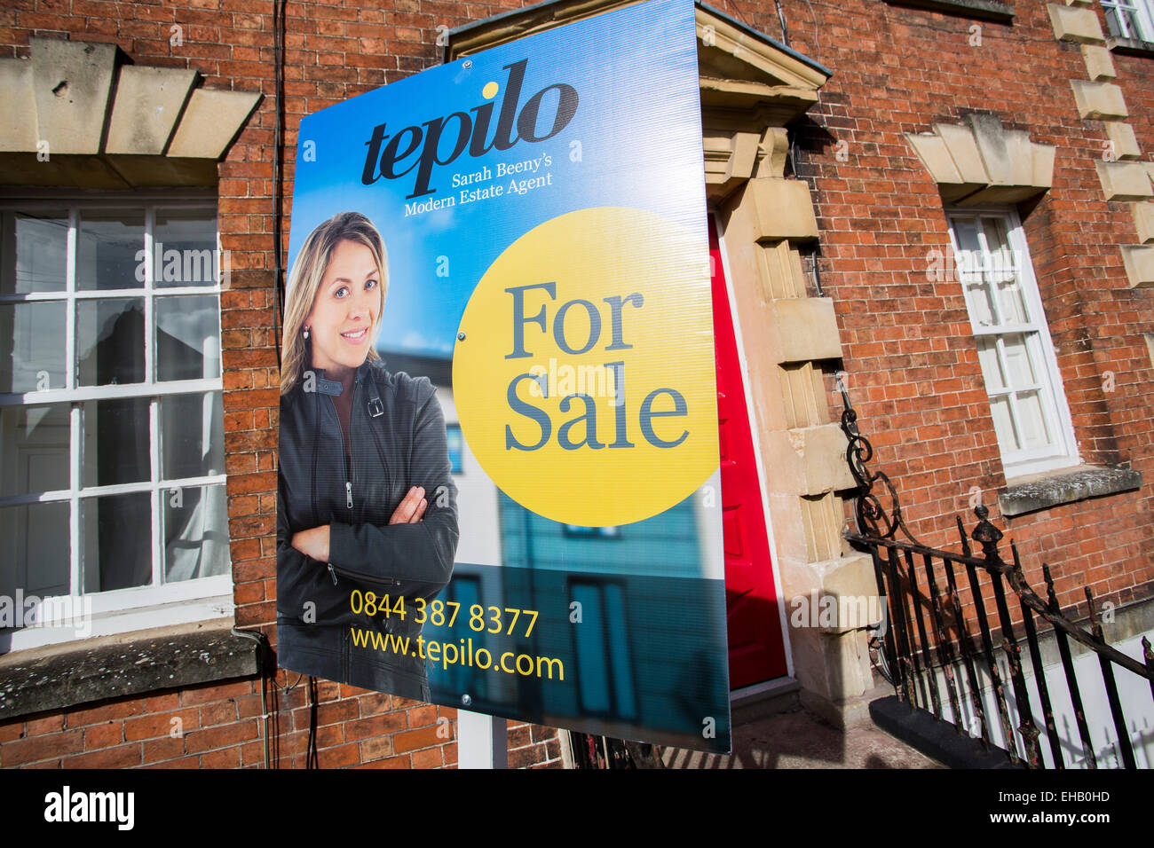 Sign tepilo sarah estate agent hi-res stock photography and images - Alamy