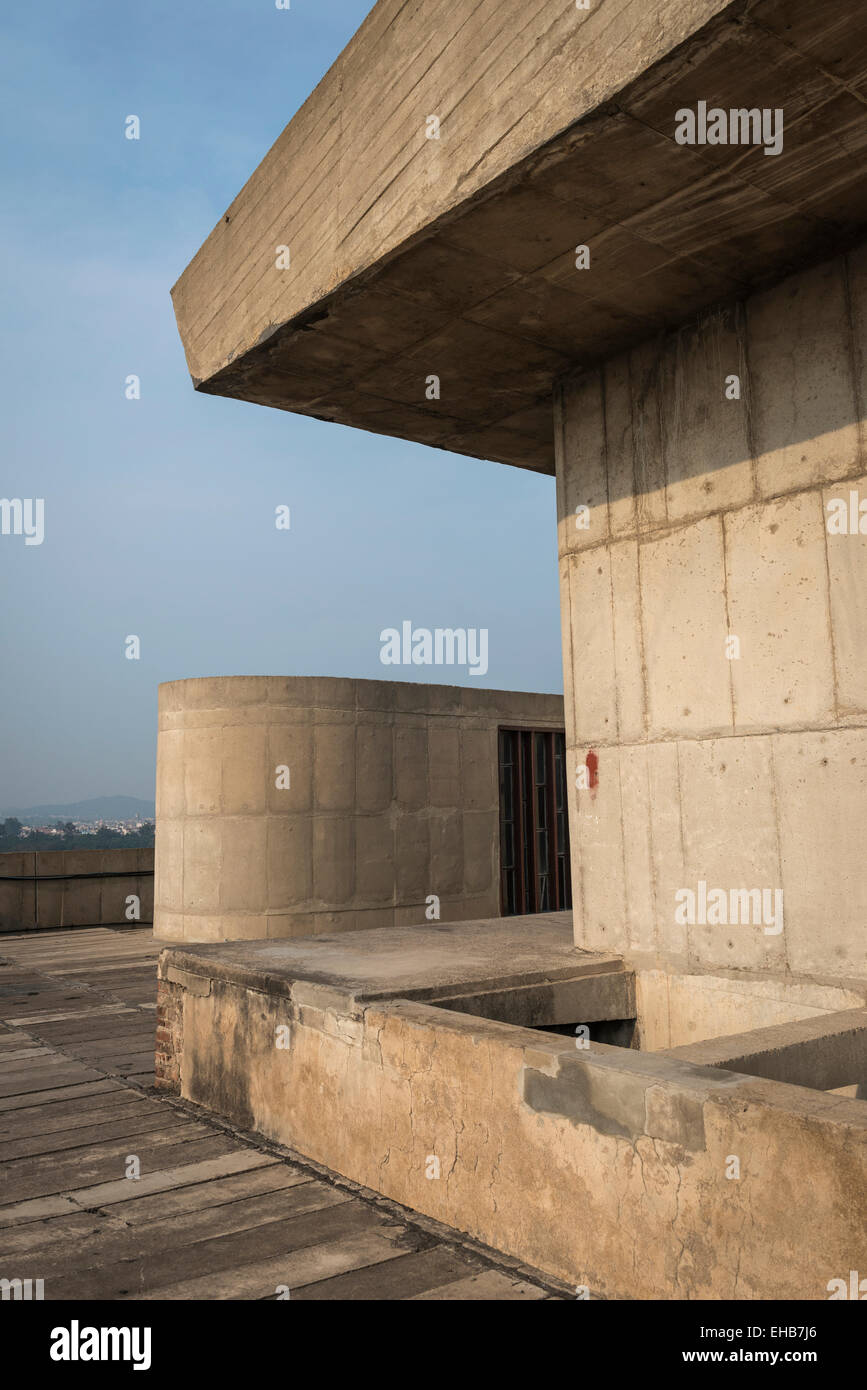 The roof top of The Secretariat building designed by Le Corbusier in ...