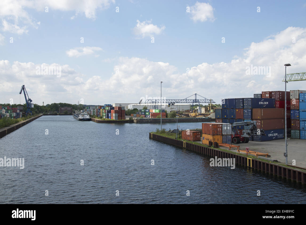 Container handling kran hi-res stock photography and images - Alamy