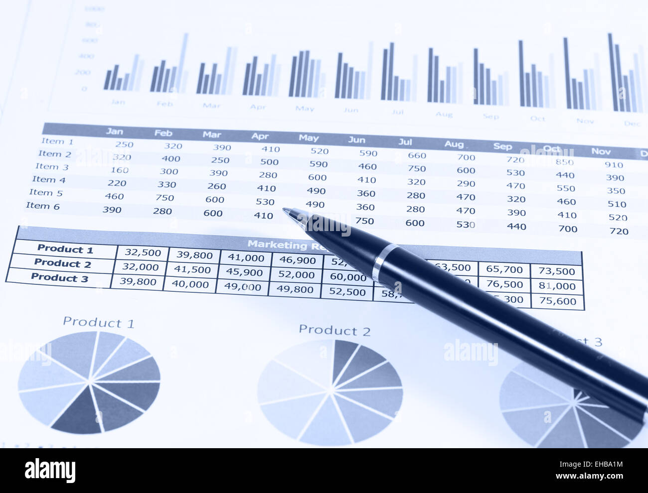 Finance graphics hi-res stock photography and images - Alamy