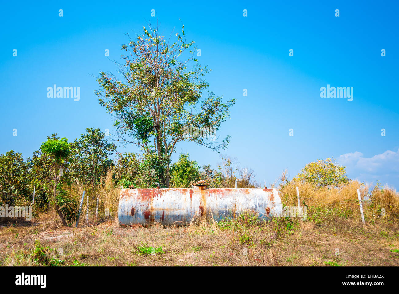 Abandoned Rusty Water Tank Stock Photo - Alamy