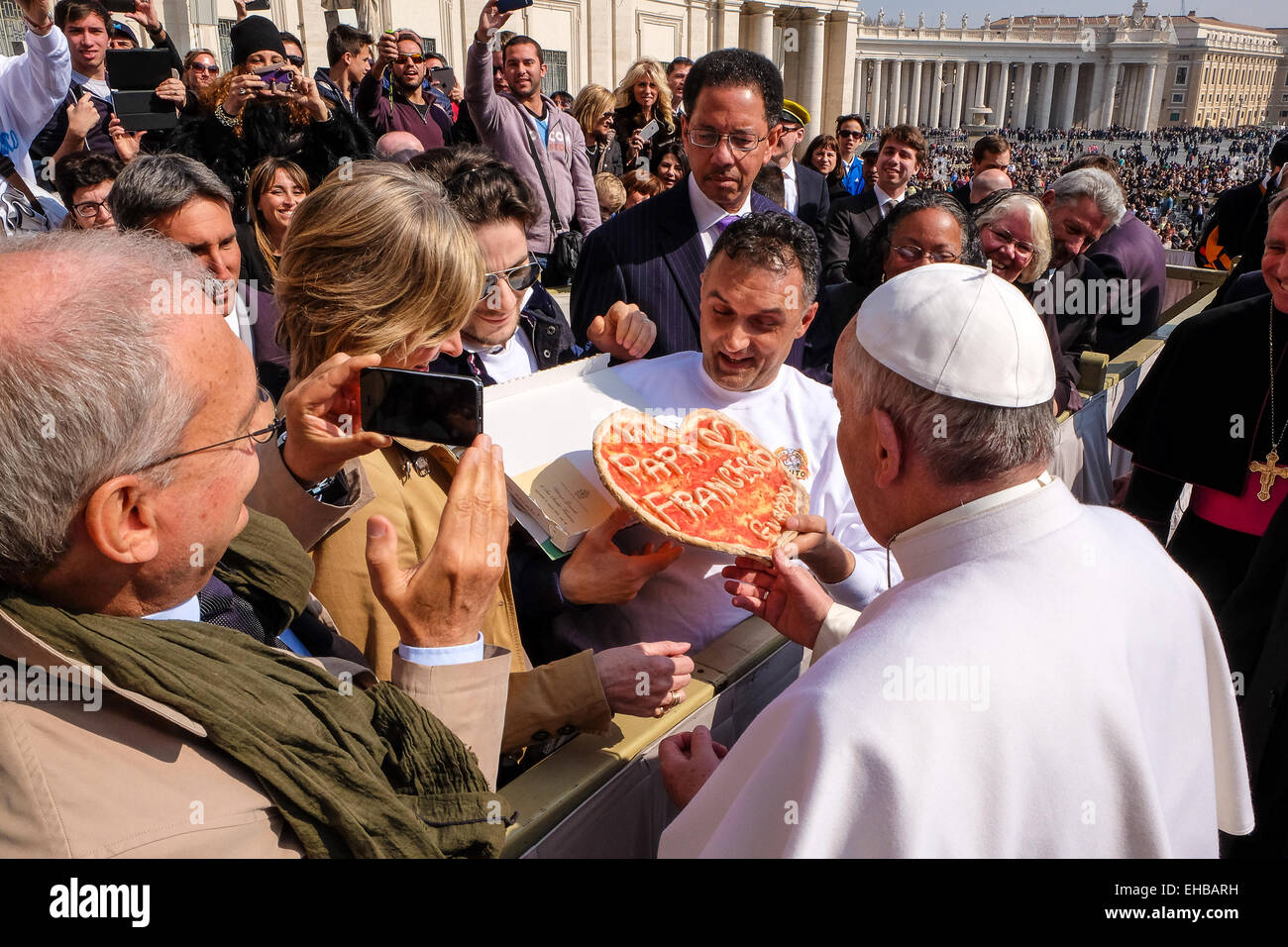 Neapolitan pizza rome hi-res stock photography and images - Alamy