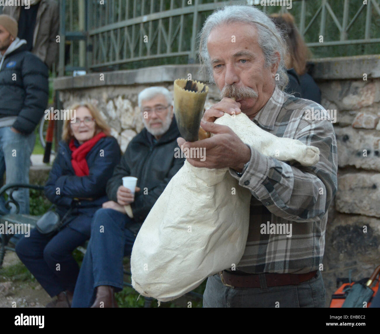 Traditional greek musician athens hi-res stock photography and images ...