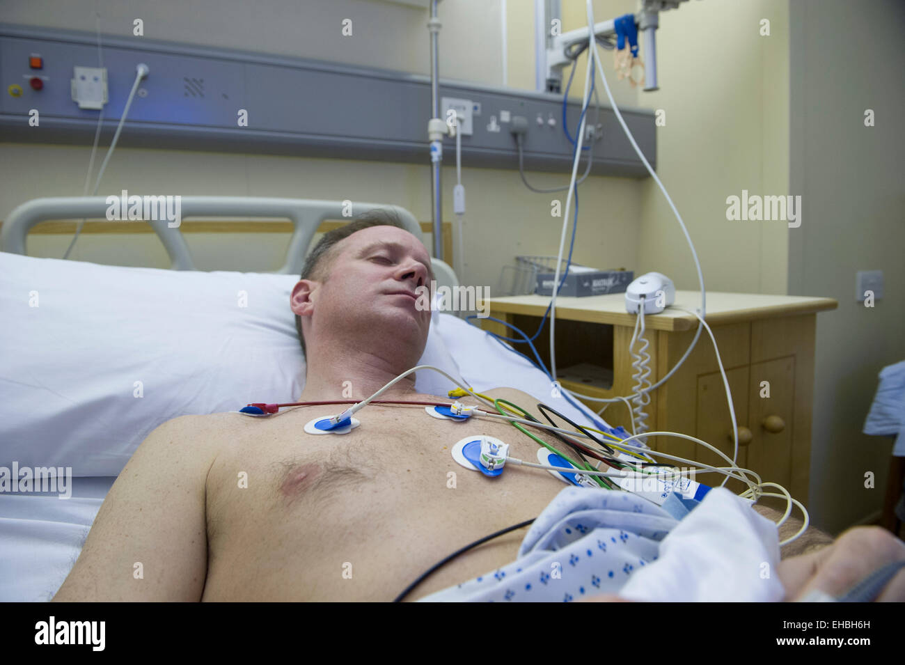 Finger heart monitor High Resolution Stock Photography and Images - Alamy