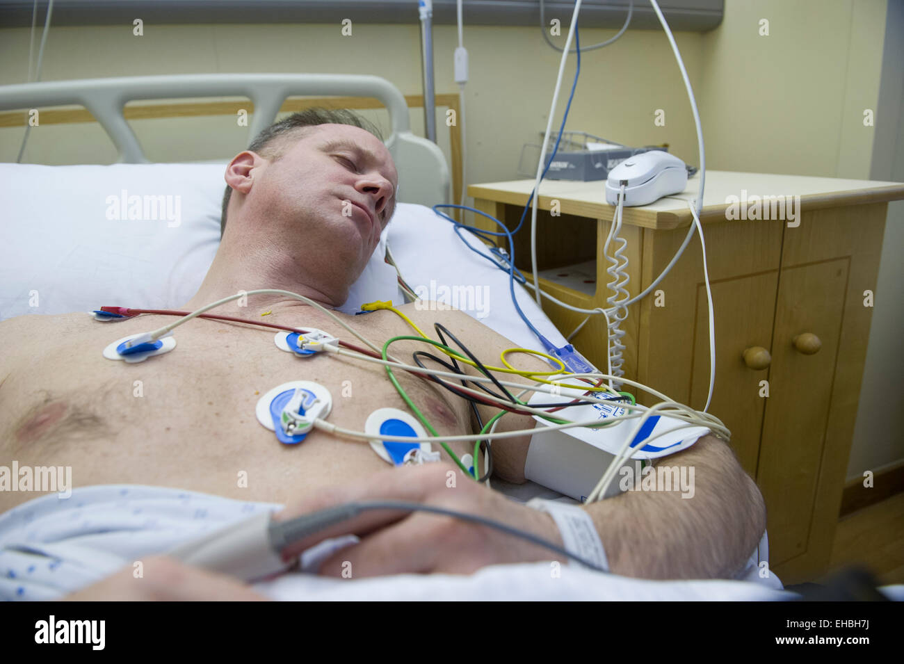 Finger heart monitor High Resolution Stock Photography and Images - Alamy