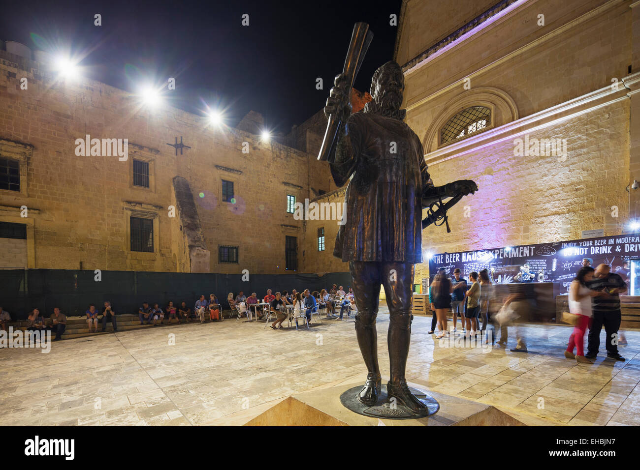 Statue jean de valette valletta hi-res stock photography and images - Alamy