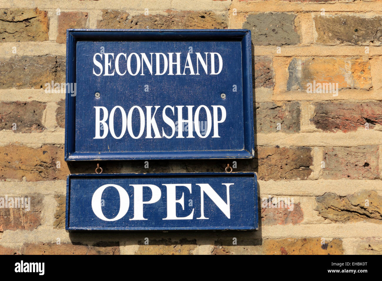 Bookshop open sign hi-res stock photography and images - Alamy