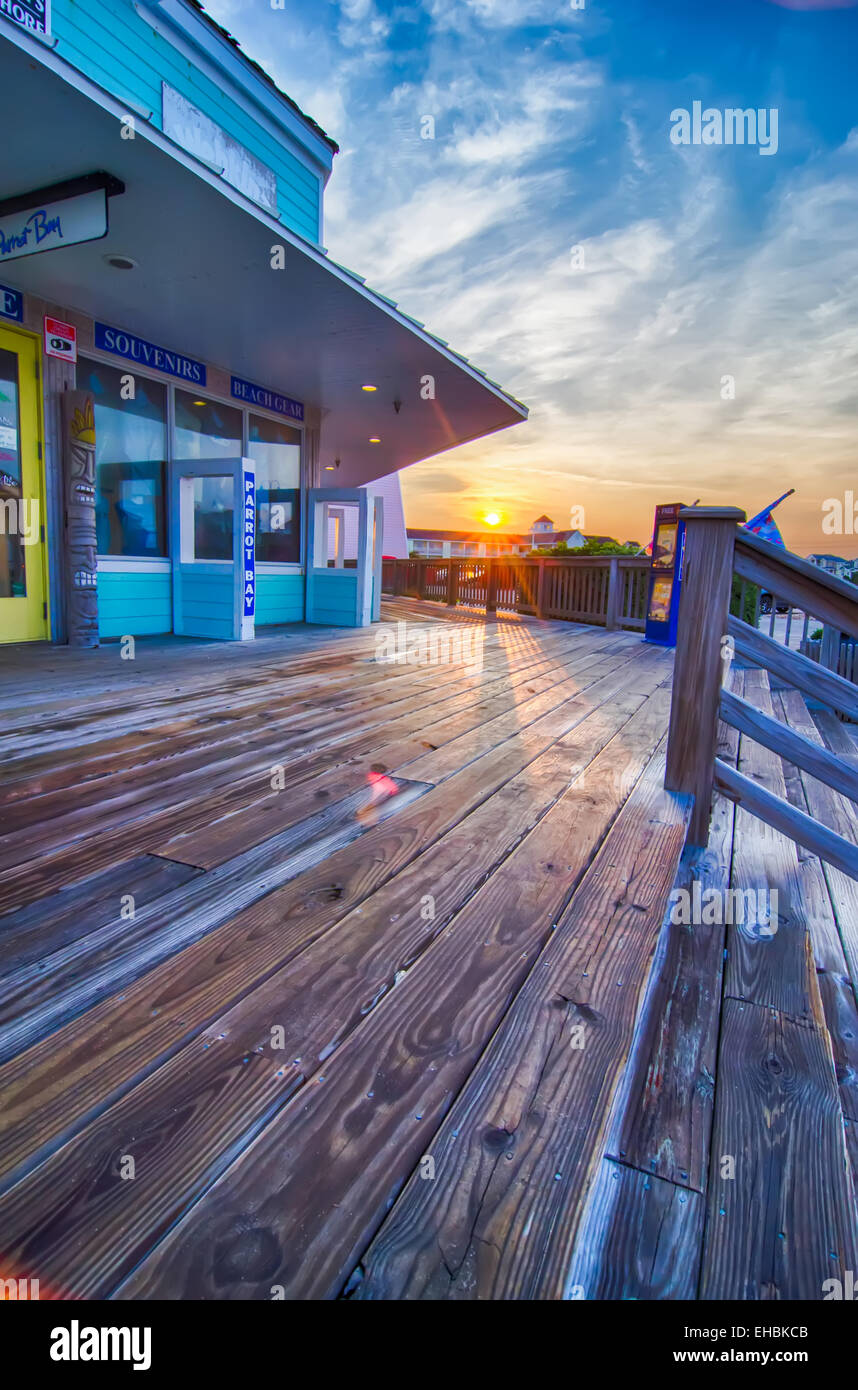 Outlet stores hi-res stock photography and images - Alamy