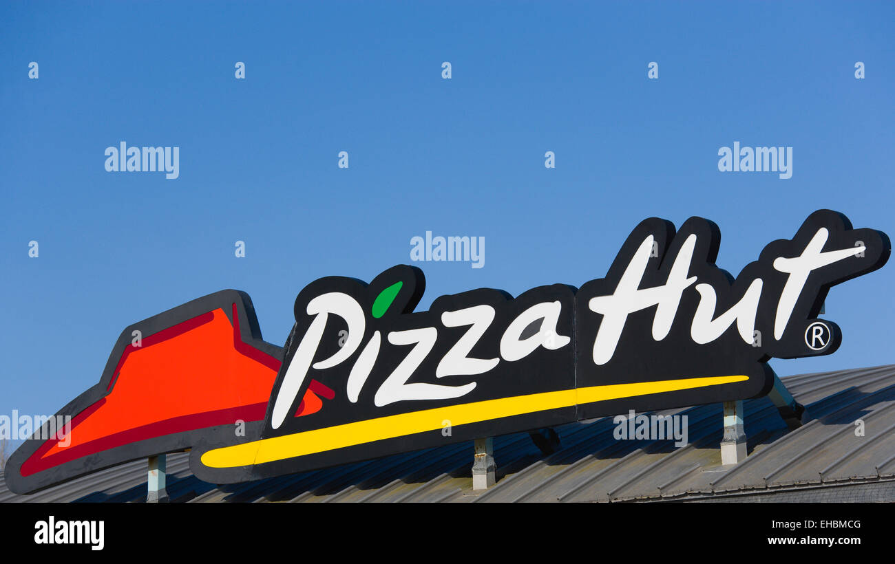 Markets, Food, Restaurants, Pizza Hut sign on the roof of a restaurant ...