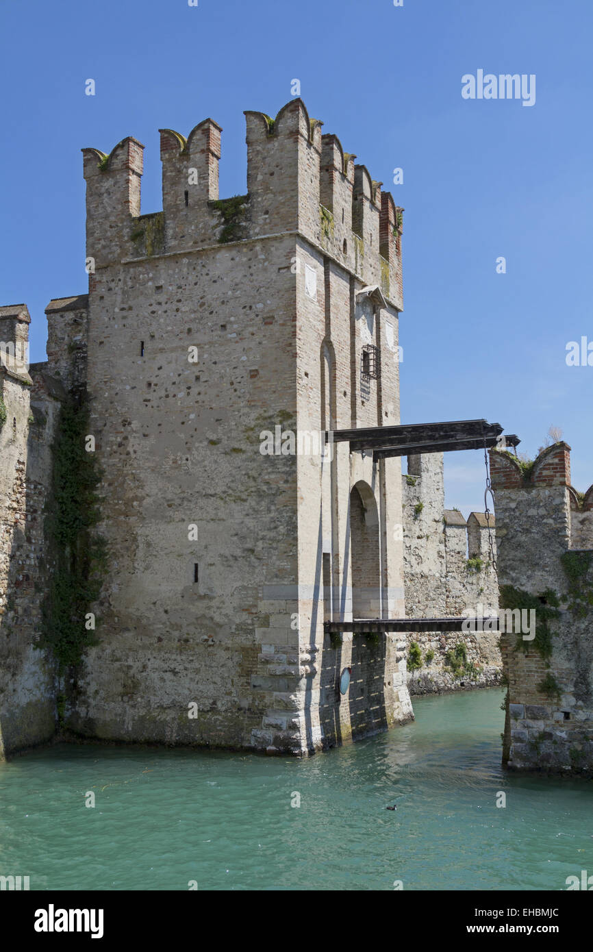 Scaliger Castle in Sirmione Scaligero Stock Photo - Alamy