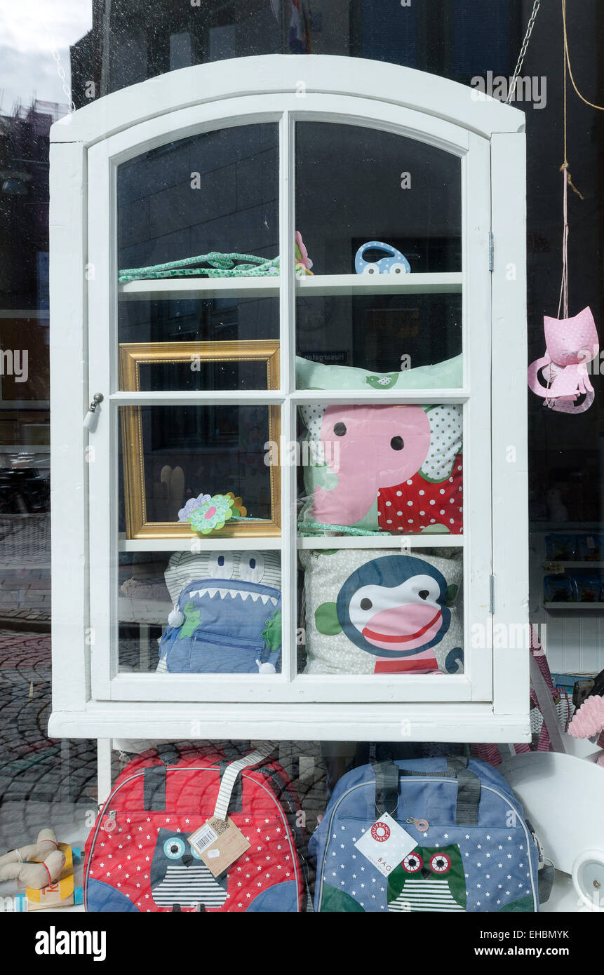 Child toy shop window hi-res stock photography and images - Alamy