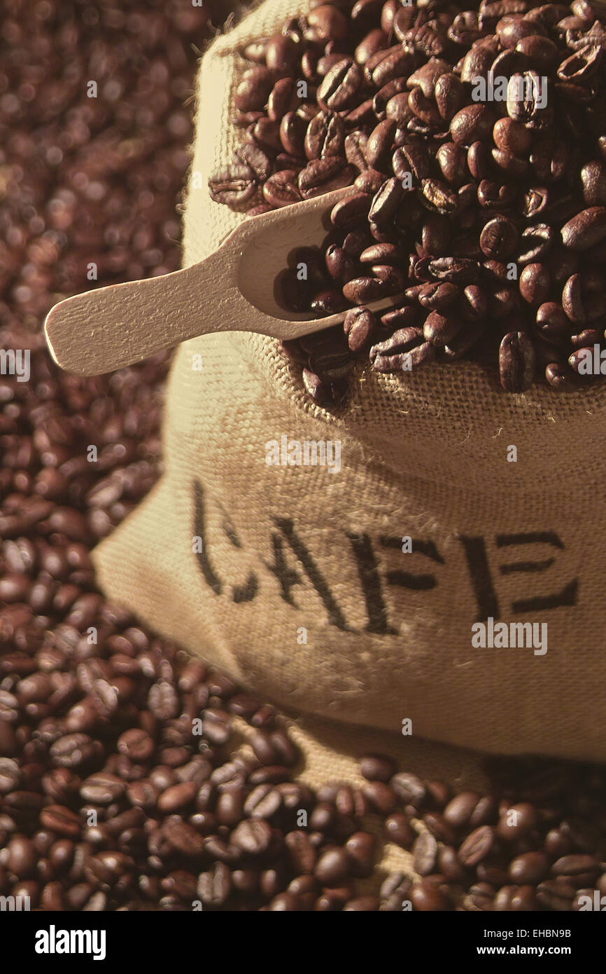 roasted coffee beans Stock Photo - Alamy