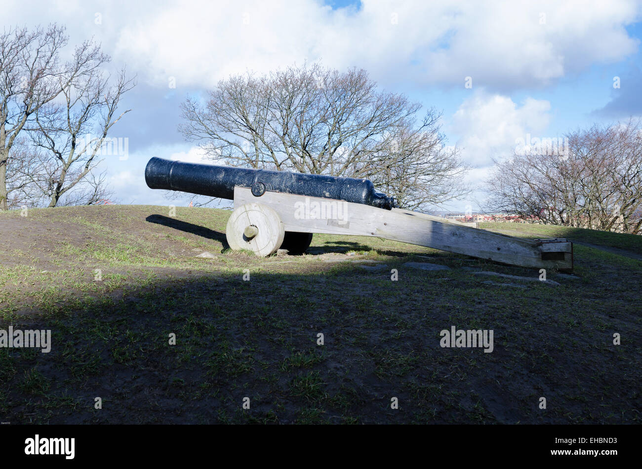 Old defence weapon hi-res stock photography and images - Alamy