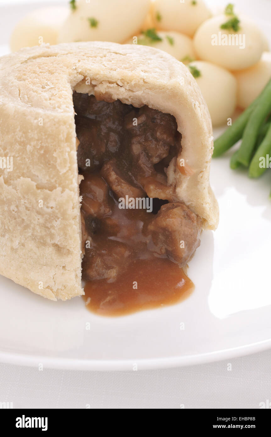 Traditional british steak kidney pudding hi-res stock photography and ...