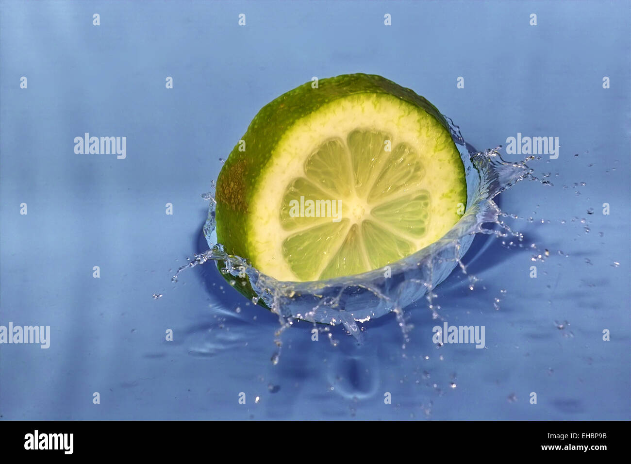 Lemon sliced hi-res stock photography and images - Alamy
