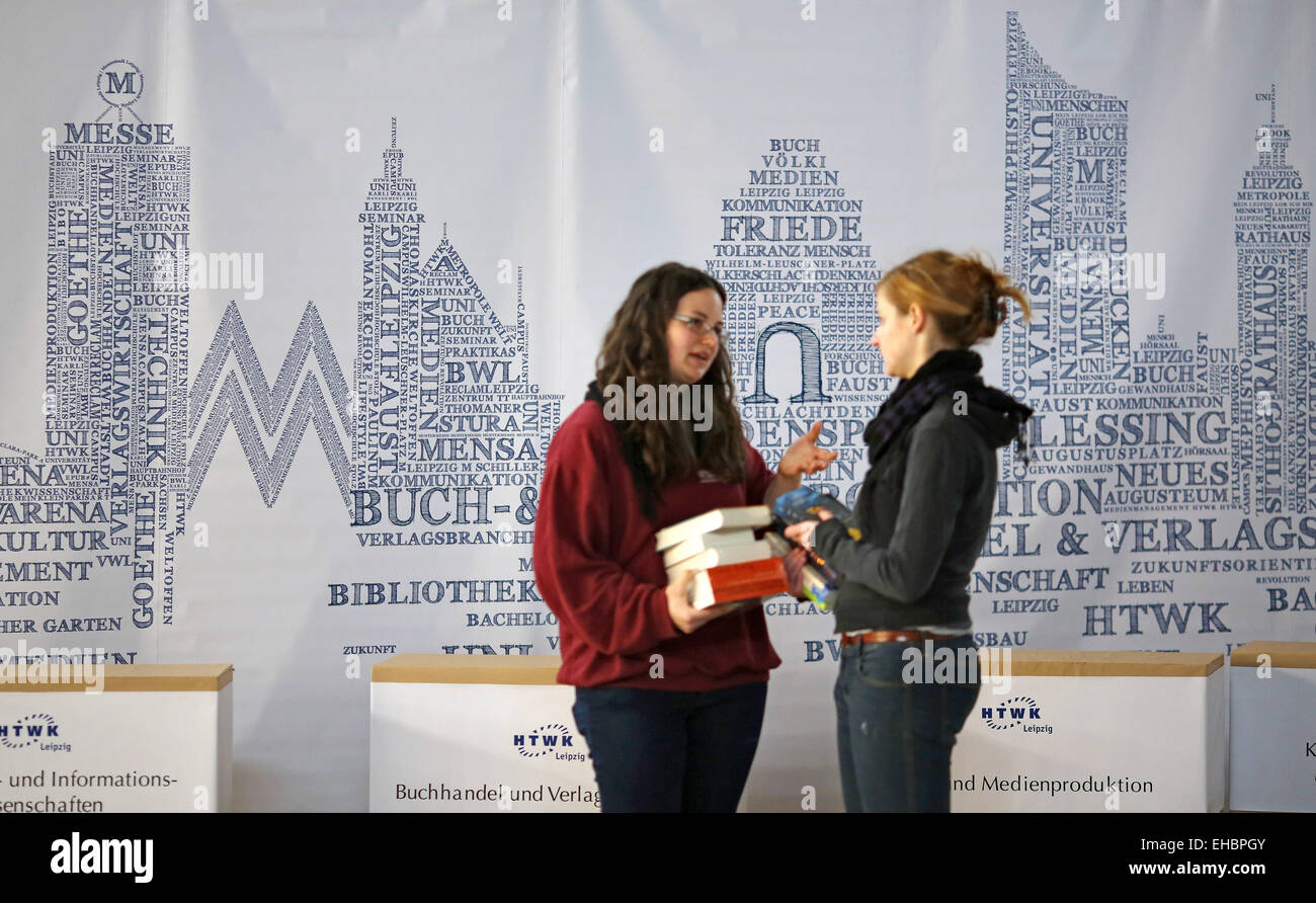 Stundents Felicitas Becker (l) and Lisa Weigel attend the Leipzig Book ...