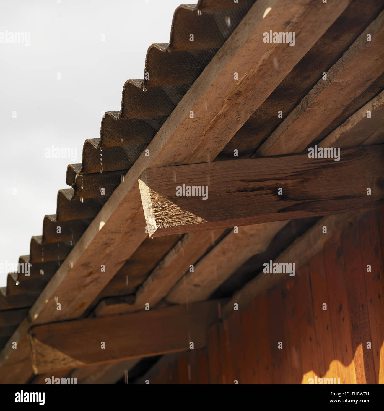 Rain falling roof hi-res stock photography and images - Alamy