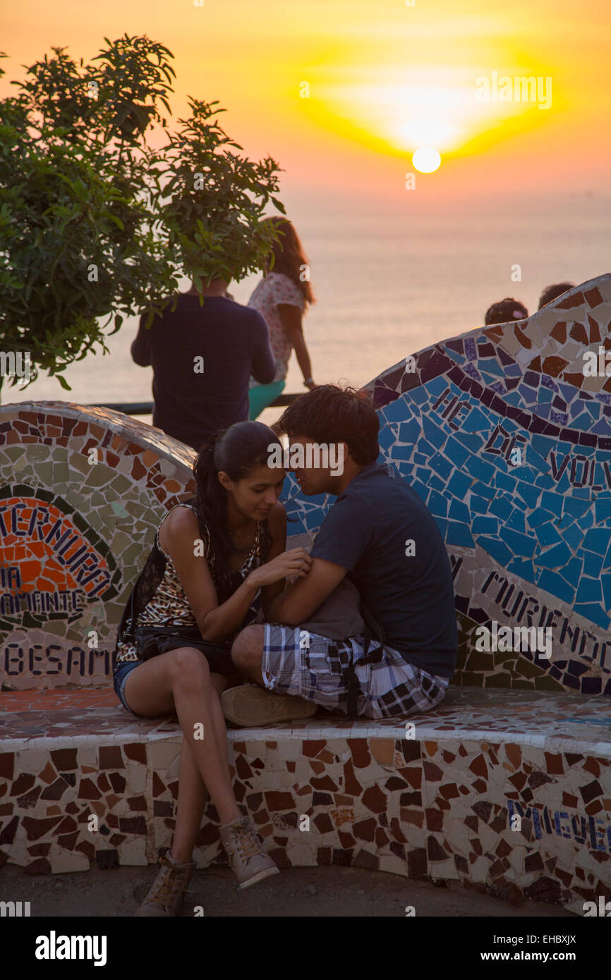 El Parque del Amor, Lovers Park, Miraflores, Lima, Peru Stock Photo - Alamy