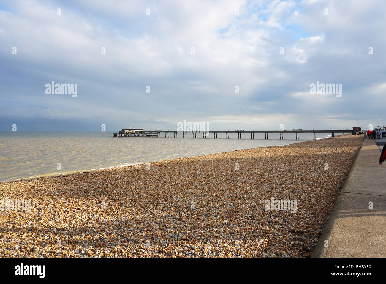 Deal pier kent hi-res stock photography and images - Alamy