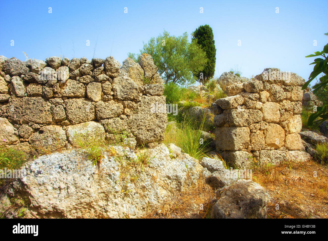 Cerumbelle prehistoric pyramid and altar in Sicily Stock Photo - Alamy