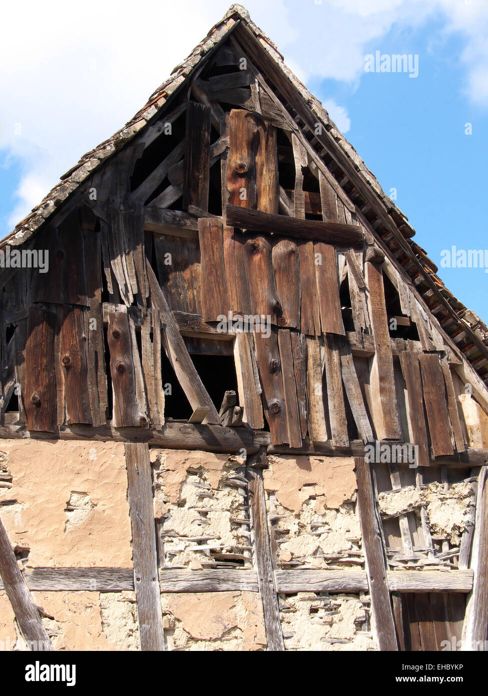 Ruinous carcass house Stock Photo - Alamy