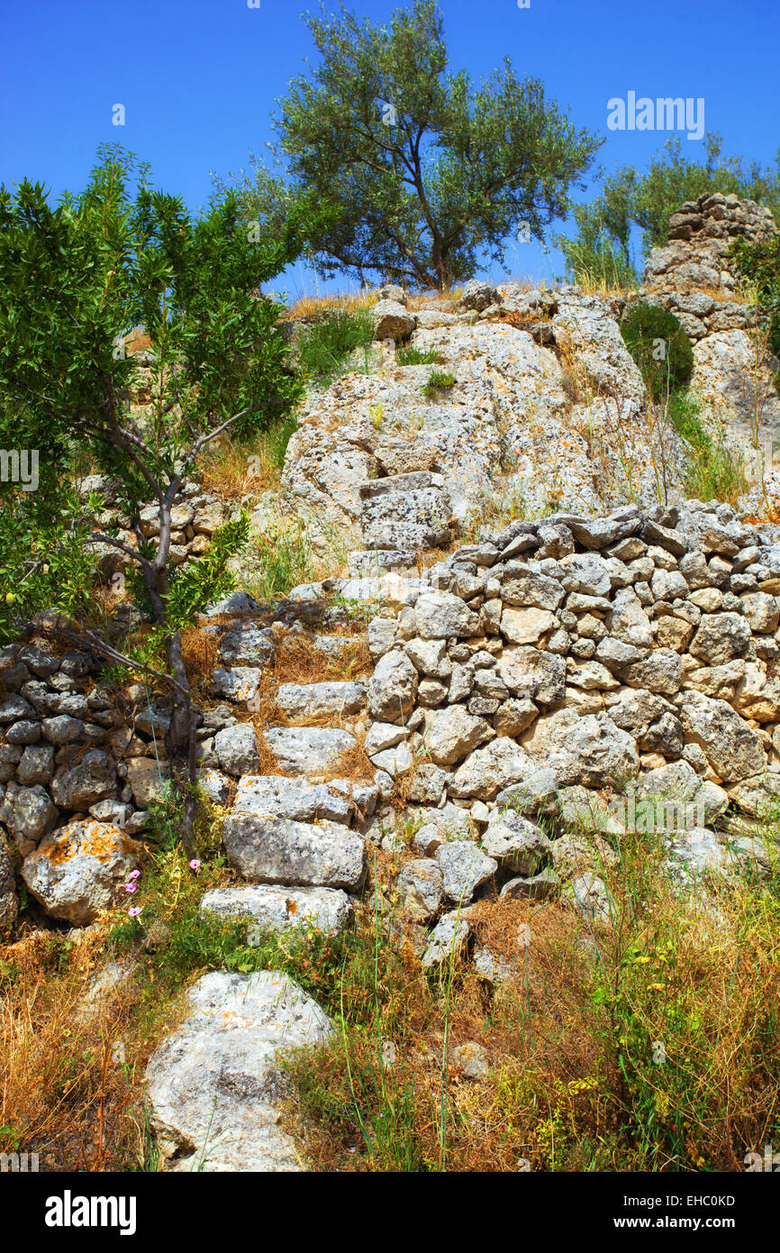 Cerumbelle prehistoric pyramid and altar in Sicily Stock Photo - Alamy
