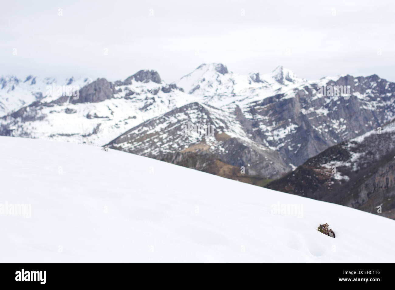Snowed landscape hi-res stock photography and images - Alamy