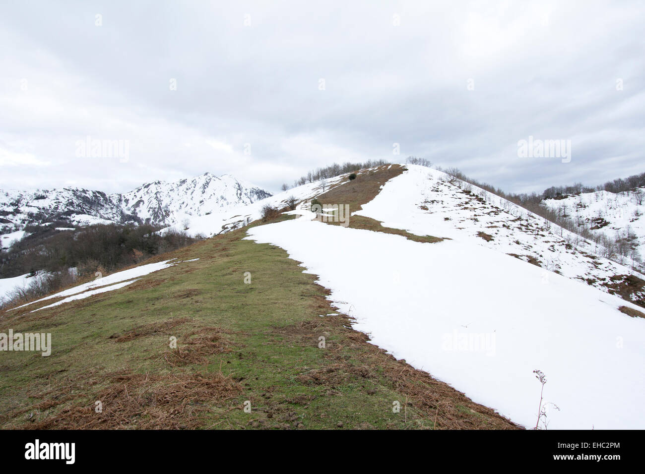 Snowed landscape hi-res stock photography and images - Alamy