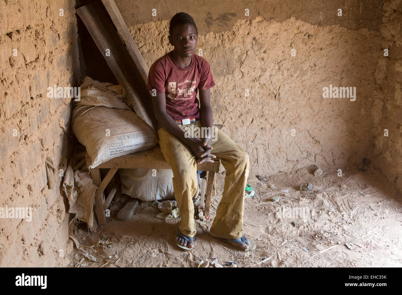 Mines child labour hi-res stock photography and images - Alamy