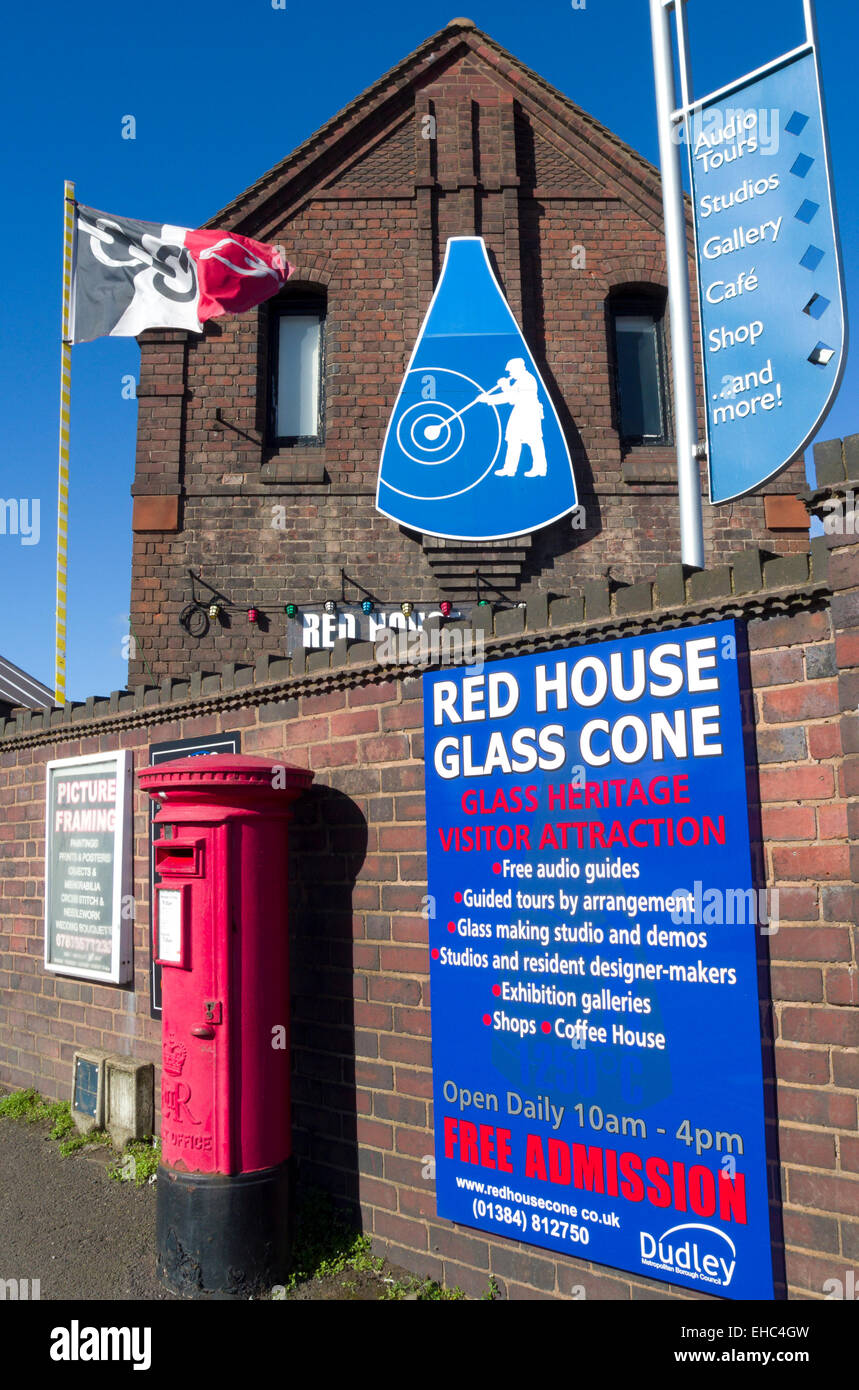 Red house cone hi-res stock photography and images - Alamy