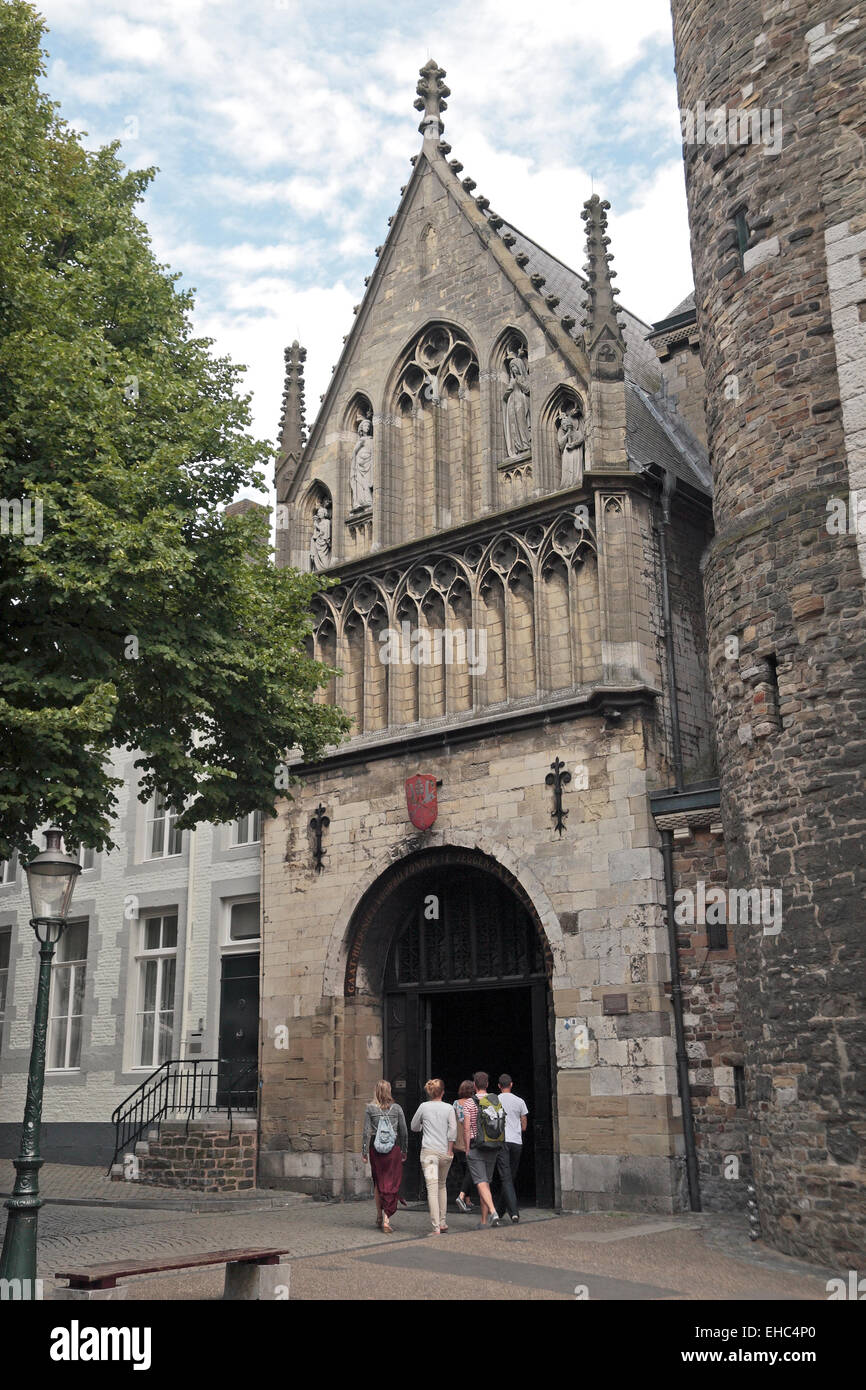 The Basiliek van Onze Lieve Vrouwe (Basilica of Our Lady), Onze-Lieve ...