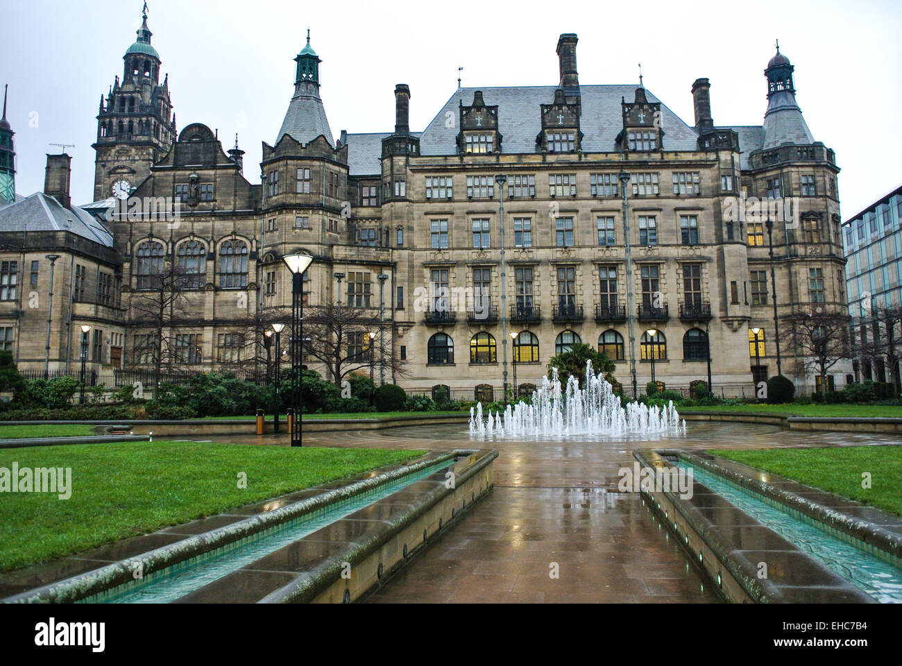 Sheffield Town Hall city council Stock Photo - Alamy