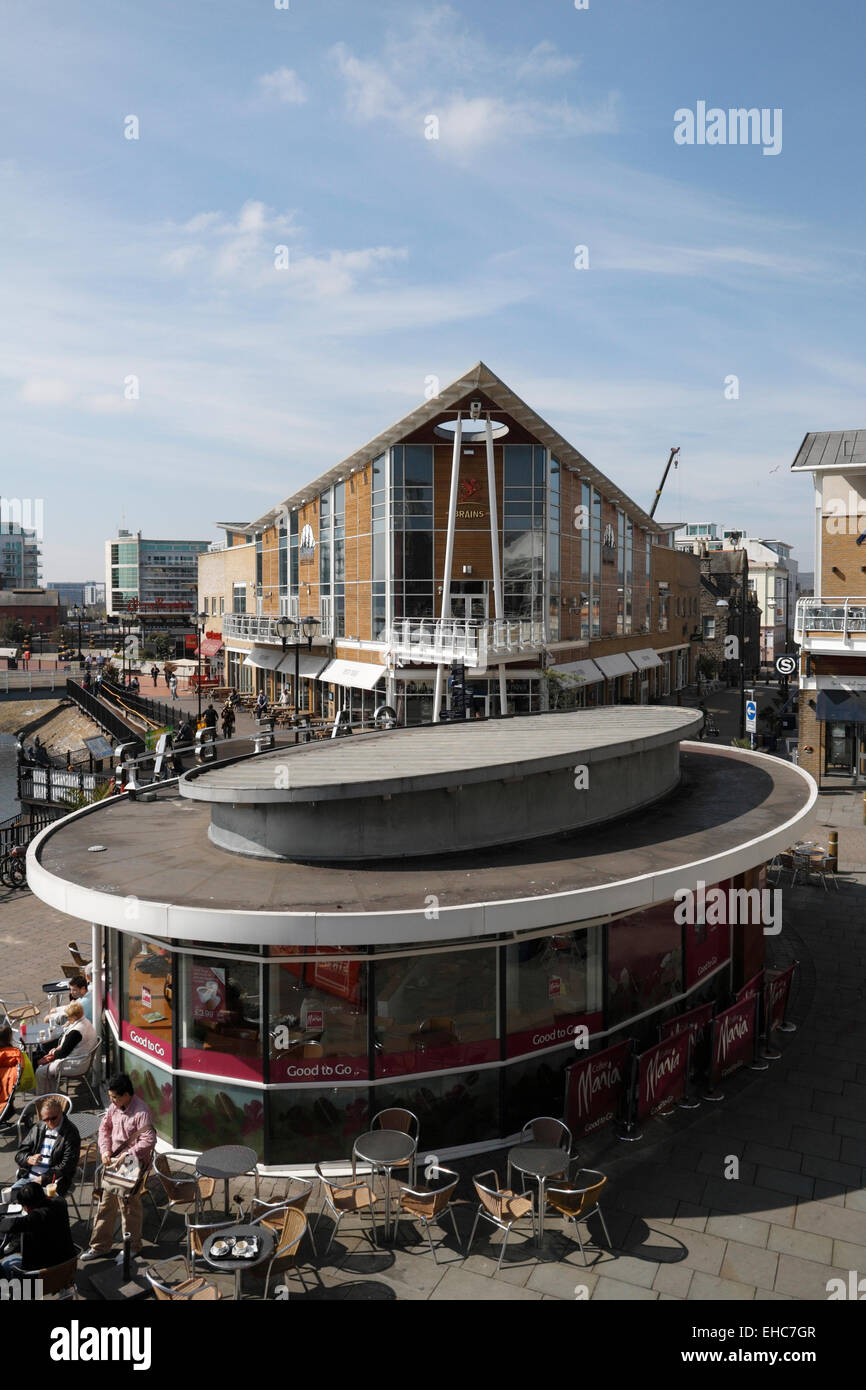 Mermaid Quay in Cardiff Bay Wales, People sitting outside a coffee bar ...