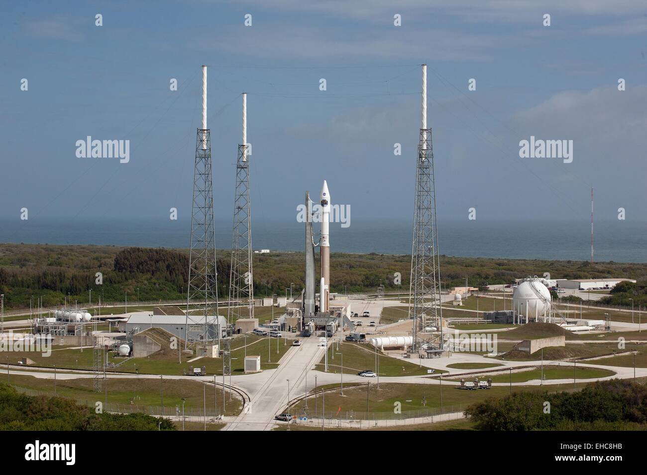 The United Launch Alliance Atlas V rocket with NASA's Magnetospheric ...