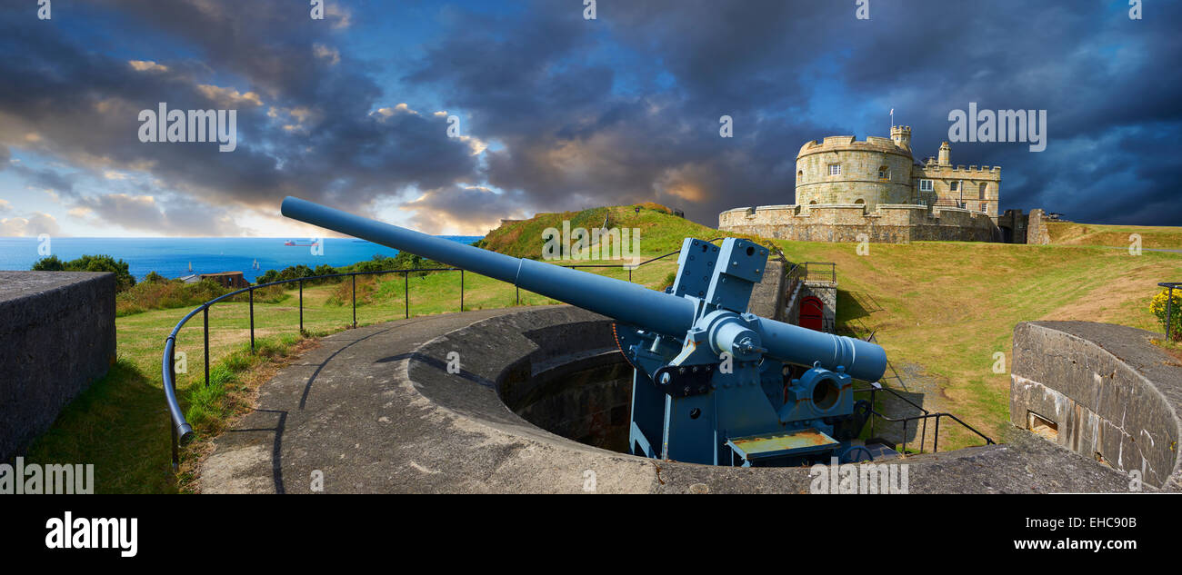 Pendennis castle cornwall historic hi-res stock photography and images ...